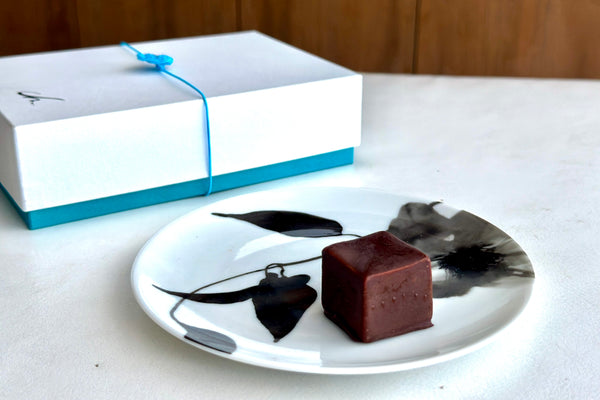 1日48粒しか作れないローチョコレート Chocolate hiro